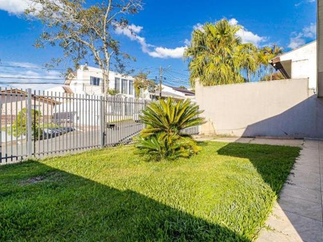 CASA TERREA SEM ESCADAS TODA REFORMADA COM LAGE PARA SEGUNDO PISO, TERRENO AMPLO