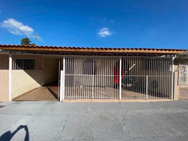 Casa Térrea Semi Mobiliada | 139m² priv | 3 Quarto | 3 Vaga | Jardim das Américas Curitiba/PR