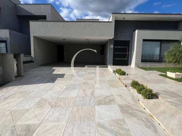 Casa Térrea Semi Mobiliada com 3 Suítes para Venda no Condomínio Vila dos Manacás