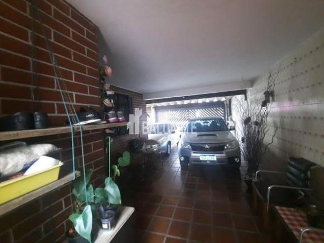 Casa térrea sobradinho nos fundos Vila Marari