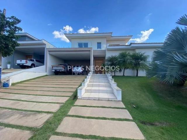 Casa térrea sofisticada com 4 suítes no Village Araçoiaba Porteira fechada e 100&amp amp #37  em pe