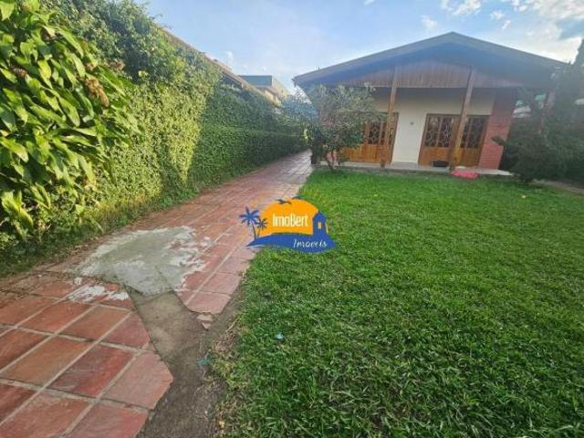 Casa térrea super bem localizada no Sesc