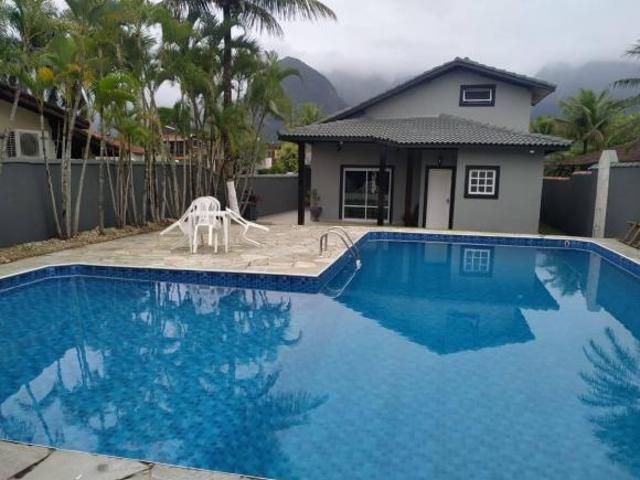 Casa terreno único com 04 dormts, sendo 02 suítes cond. morada da praia