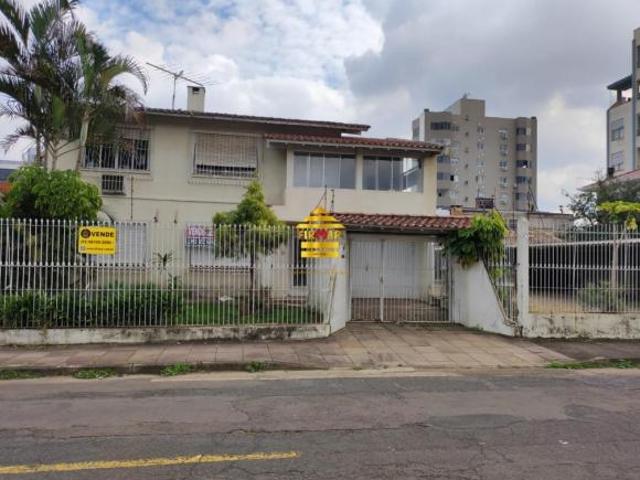 Casa tipo Sobrado e dois terrenos