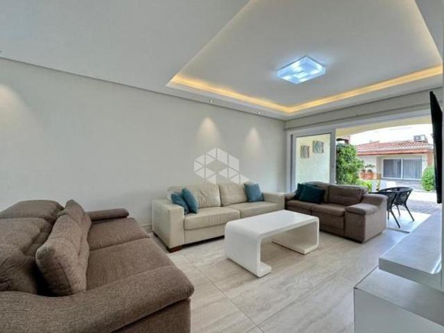 Casa tipo sobrado no condomínio Xangri Lá Villas resort, 04 dormitórios 2 suítes 2 vagas