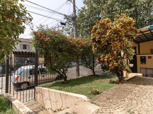 Casa tipo para venda com 3 quartos, sendo 1 suíte, 150m²