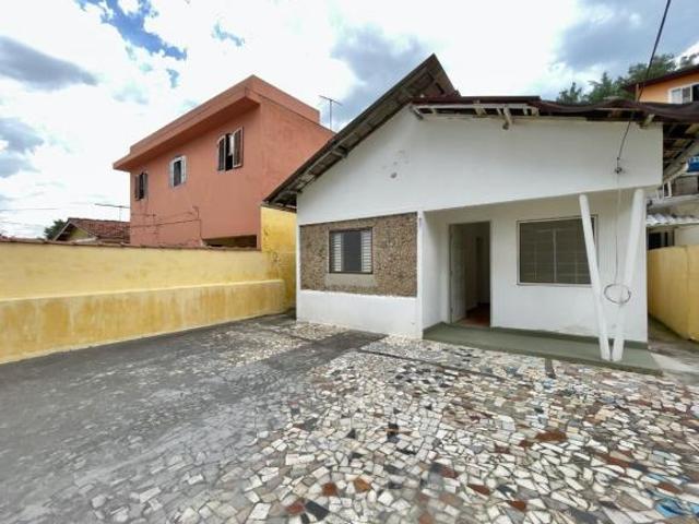 Casa tipo para venda com 3 quartos, sendo 1 suíte, 166m²