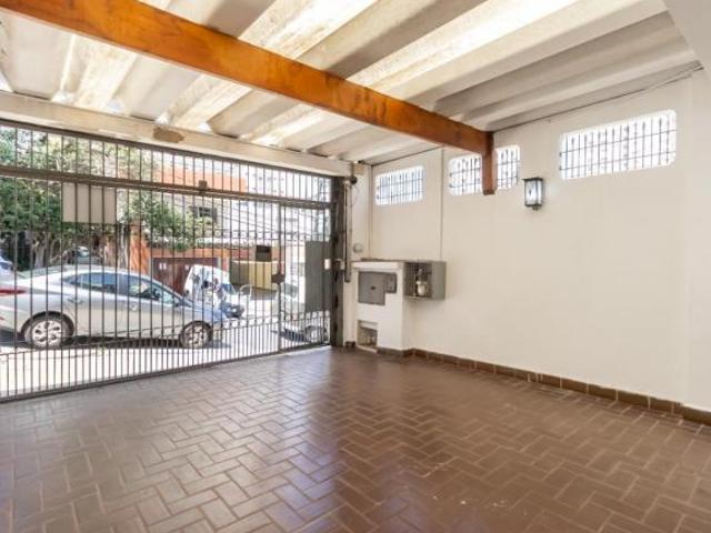 Casa tipo para venda com 3 quartos, sendo 1 suíte, 188m²