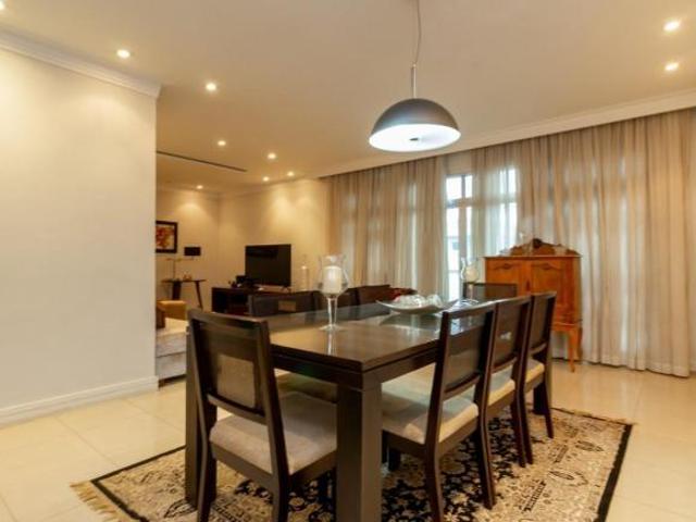 Casa tipo para venda com 3 quartos, sendo 1 suíte, 230m²