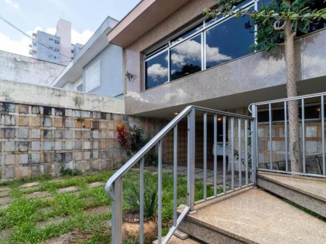 Casa tipo para venda com 3 quartos, sendo 1 suíte, 280m²