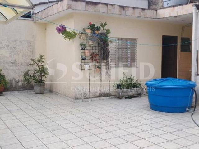 Casa tipo para venda com 3 quartos, sendo 1 suíte, 300m²