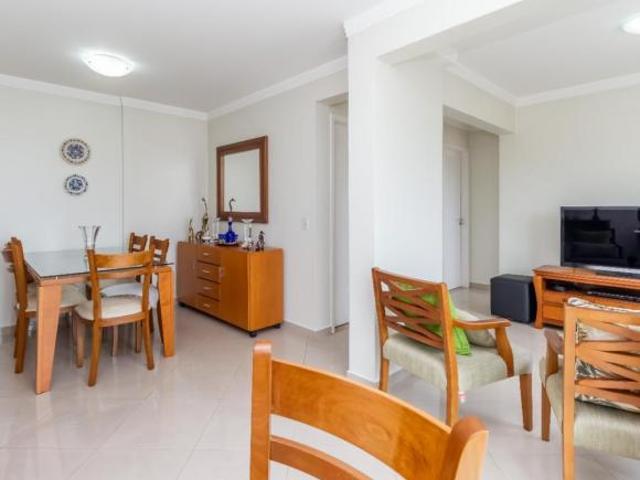 Casa tipo para venda com 3 quartos, sendo 1 suíte, 65m²