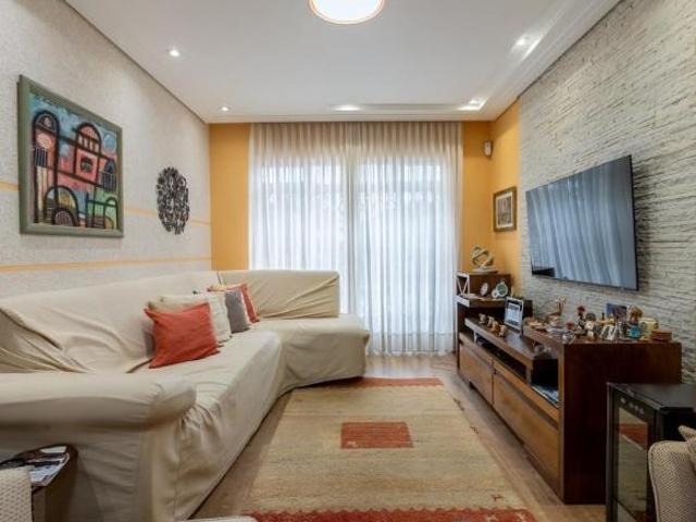 Casa tipo para venda com 3 quartos, sendo 3 suítes, 177m²