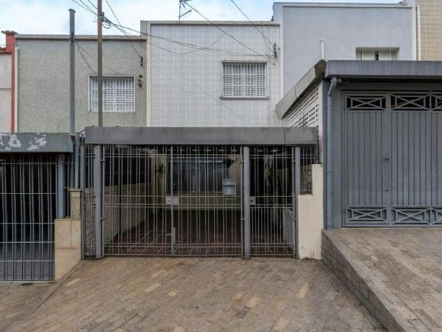 Casa tipo para venda com 3 quartos, 145m²