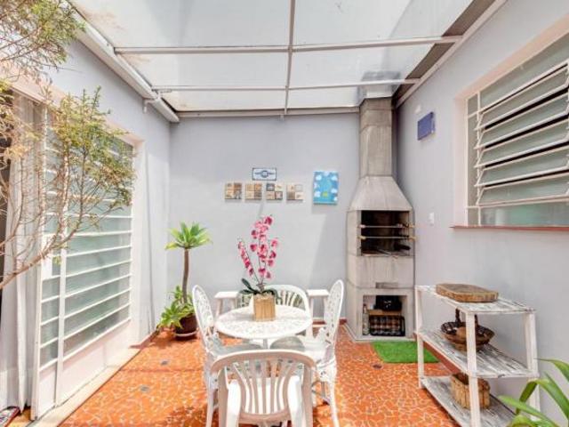 Casa tipo para venda com 3 quartos, 171m²