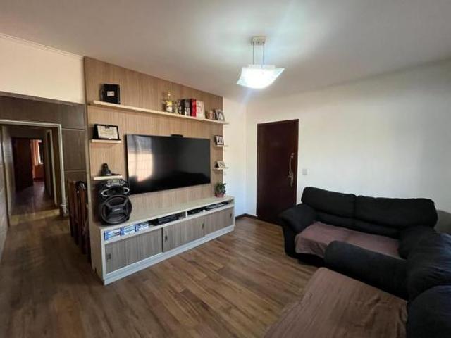 Casa tipo para venda com 3 quartos, 178m²