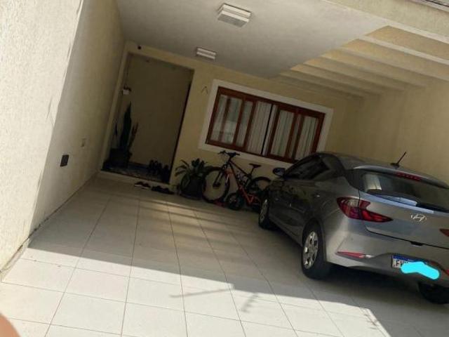 Casa tipo para venda com 3 quartos, 187m²