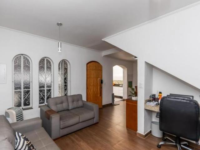 Casa tipo para venda com 3 quartos, 100m²