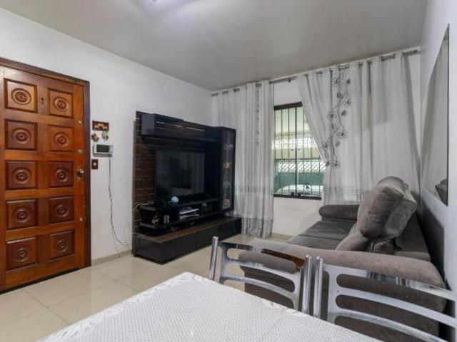 Casa tipo para venda com 3 quartos, 104m²