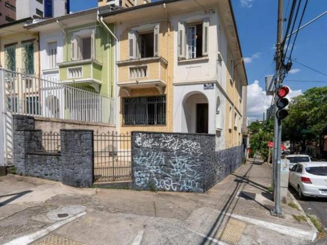 Casa tipo para venda com 3 quartos, 110m²