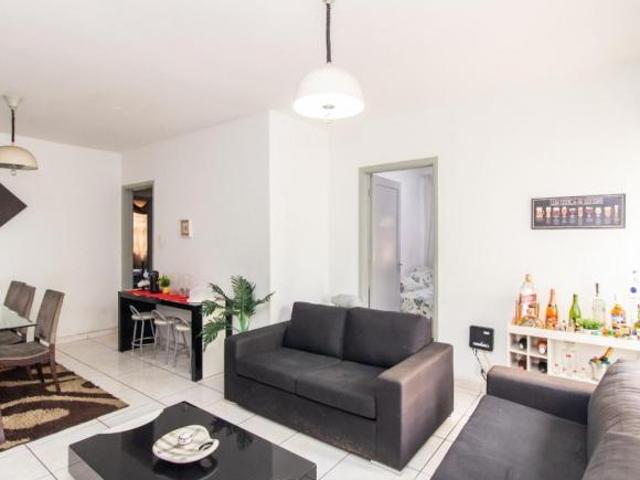 Casa tipo para venda com 3 quartos, 110m²