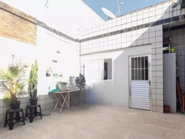 Casa tipo para venda com 3 quartos, 117m²