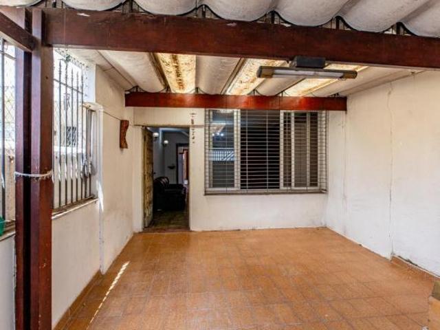 Casa tipo para venda com 3 quartos, 120m²