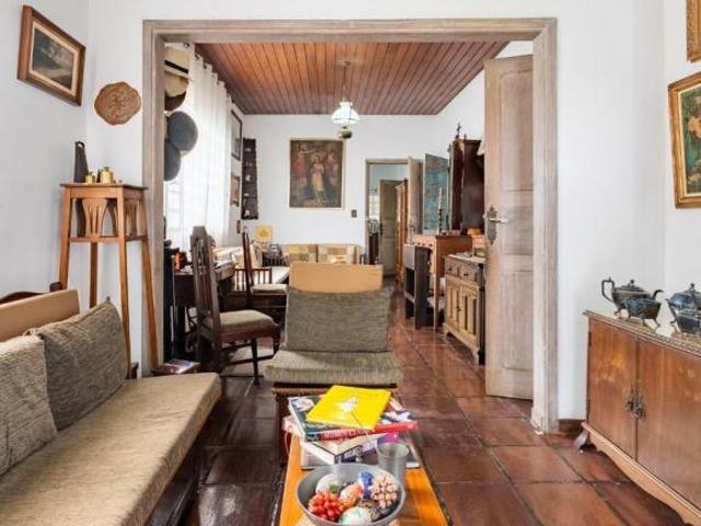 Casa tipo para venda com 3 quartos, 120m²