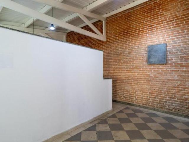 Casa tipo para venda com 3 quartos, 240m²