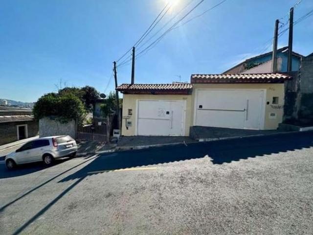 Casa tipo para venda com 3 quartos, 250m²