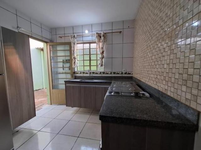 Casa tipo para venda com 3 quartos, 200m²
