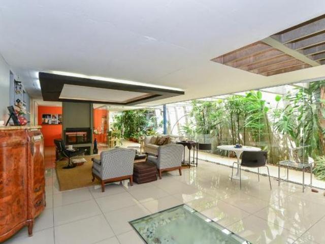 Casa tipo para venda com 3 quartos, 367m²