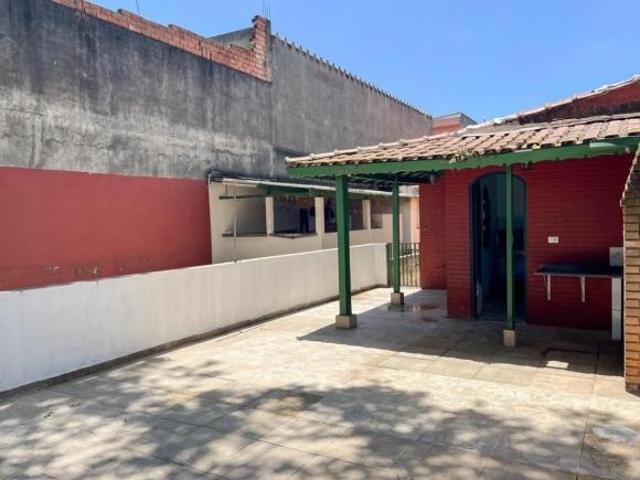 Casa tipo para venda com 3 quartos, 300m²