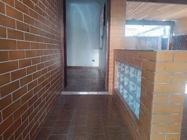 Casa tipo para venda com 3 quartos, 96m²