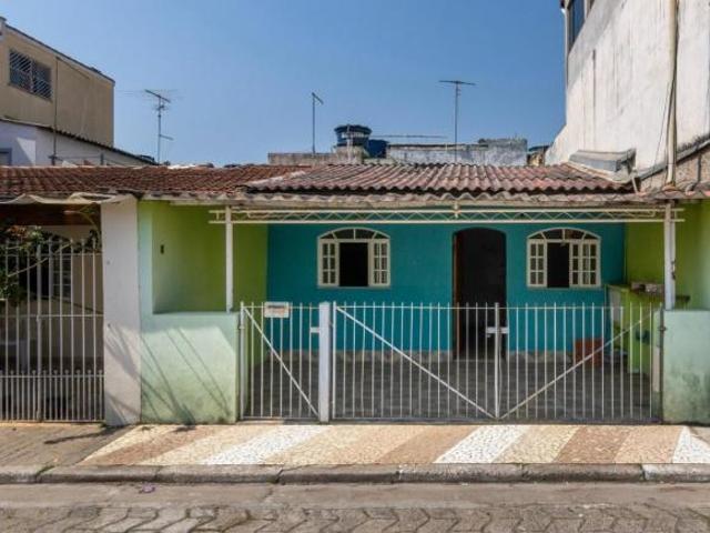 Casa tipo para venda com 3 quartos, 99m²