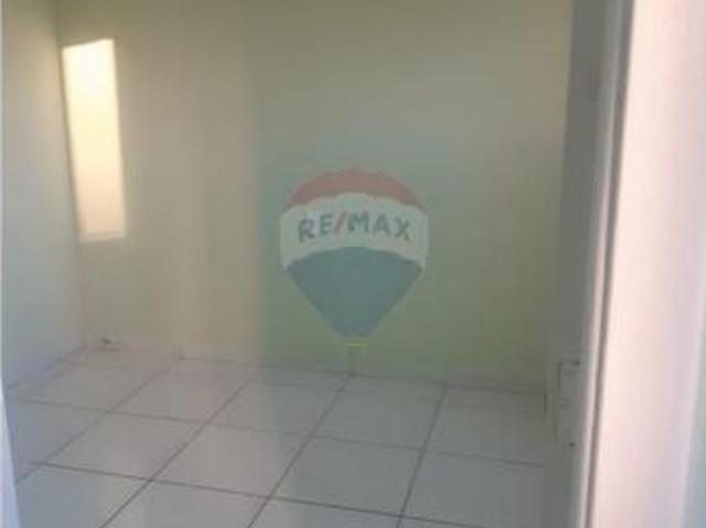 Casa tipo para venda com 3 quartos, 90m²