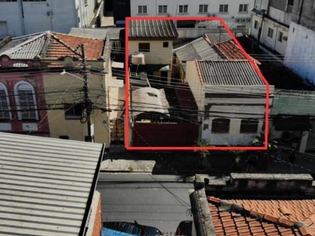 Casa tipo para venda com 10 quartos, sendo 2 suítes, 223m²