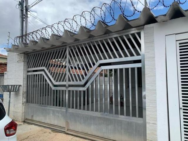 Casa tipo para venda com 2 quartos, sendo 1 suíte, 125m²