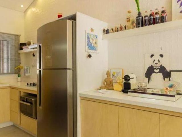 Casa tipo para venda com 2 quartos, sendo 1 suíte, 130m²