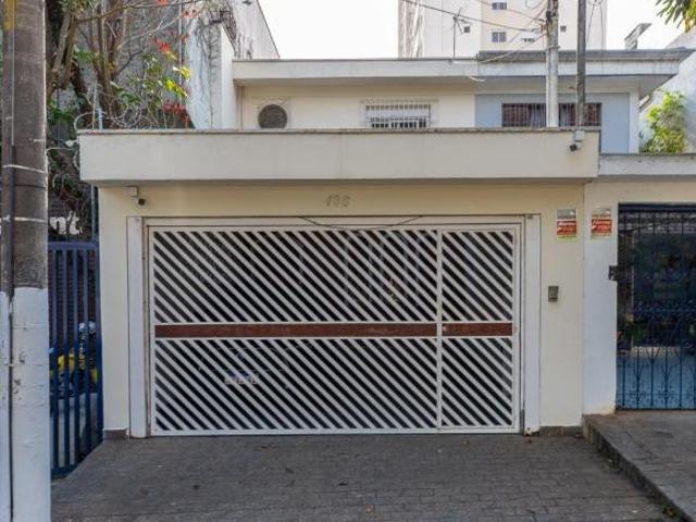 Casa tipo para venda com 2 quartos, sendo 2 suítes, 136m²