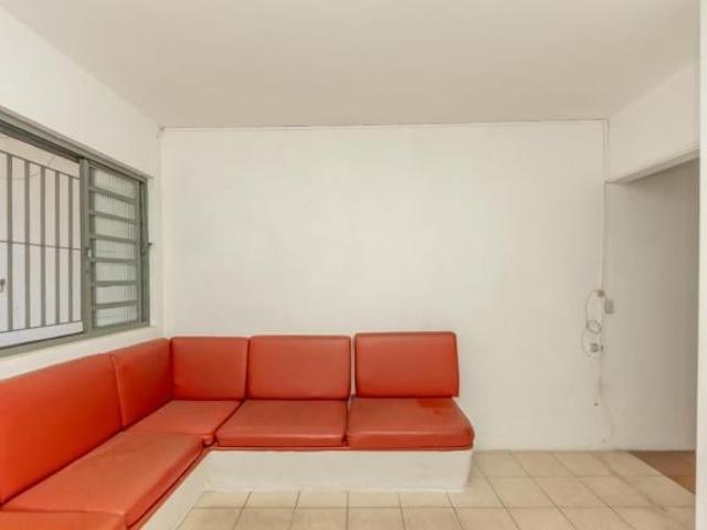 Casa tipo para venda com 2 quartos, sendo 2 suítes, 72m²