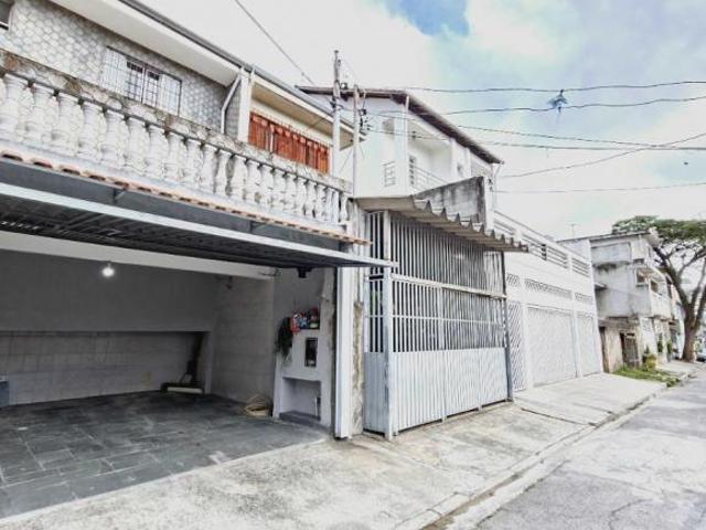 Casa tipo para venda com 2 quartos, 160m²