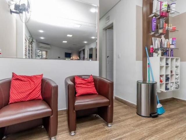 Casa tipo para venda com 2 quartos, 100m²