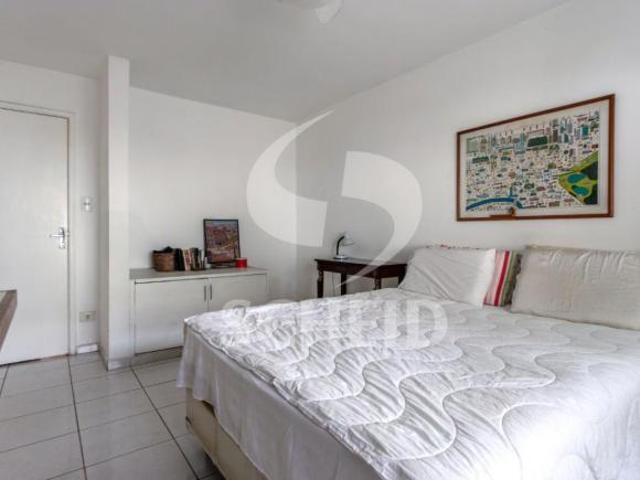 Casa tipo para venda com 2 quartos, 107m²