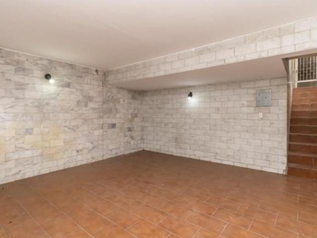 Casa tipo para venda com 2 quartos, 120m²