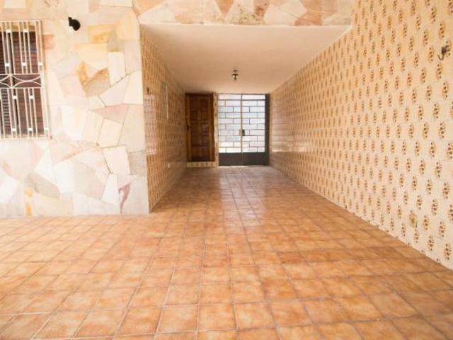 Casa tipo para venda com 2 quartos, 125m²