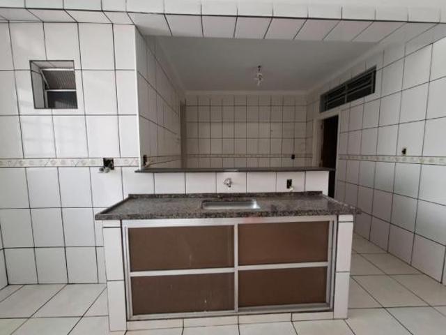 Casa tipo para venda com 2 quartos, 129m²