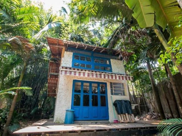 Casa tipo para venda com 2 quartos, 34m²