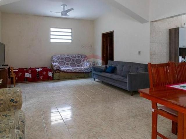 Casa tipo para venda com 2 quartos, 60m²
