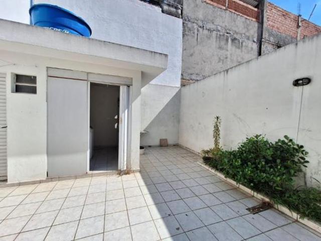 Casa tipo para venda com 2 quartos, 72m²